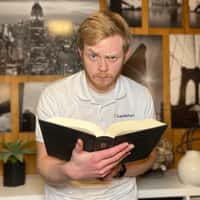 Author Dan Kenner (@AuthorDanKenner) Official Clapper | Watch Author ...