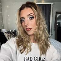 Haileigh Vee (@HaileighVee) Official Clapper | Watch Haileigh Vee's ...