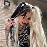 ᴹᵉᵍᵃⁿ (@MeganMeltdown) Official Clapper | Watch ᴹᵉᵍᵃⁿ's Newest Clapper ...