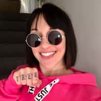 Kay Fletcher 🏻 (@KayFletcherIllustrator) Official Clapper | Watch Kay ...