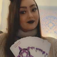 Emma (@Emmathomson) Official Clapper | Watch Emma's Newest Clapper Videos